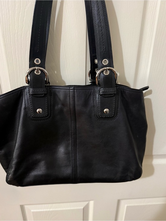 Coach | Bags | Coach Black Leather Shoulder Bag With Silver Hardware ...